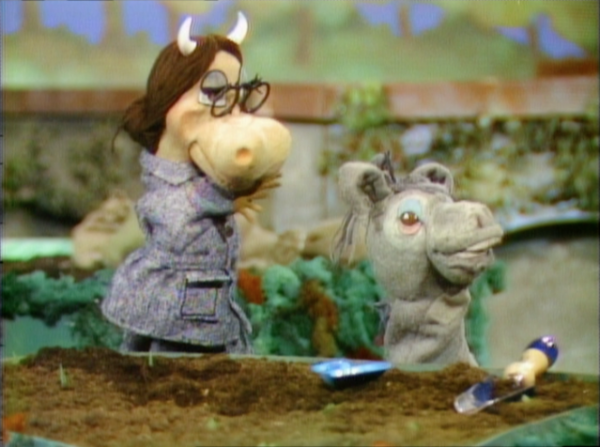 Harriett Elizabeth Cow - Mister Rogers' Neighborhood