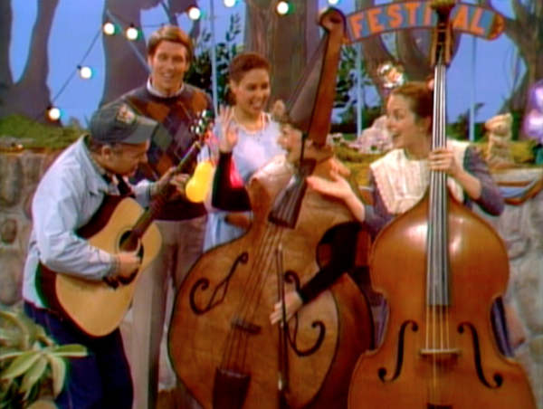 Miss Paulificate / Audrey Roth - Mister Rogers' Neighborhood